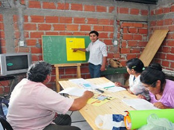 Comenzó el programa de alfabetización Yo sí puedo – Radio Nacional