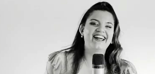 Una nueva canción y los recuerdos cantan en la voz de Victoria Lescano ...