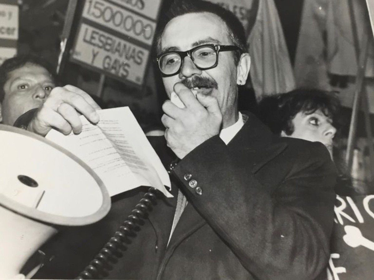 Carlos Jáuregui, referente de la lucha por los derechos LGBTIQ+ – Radio ...